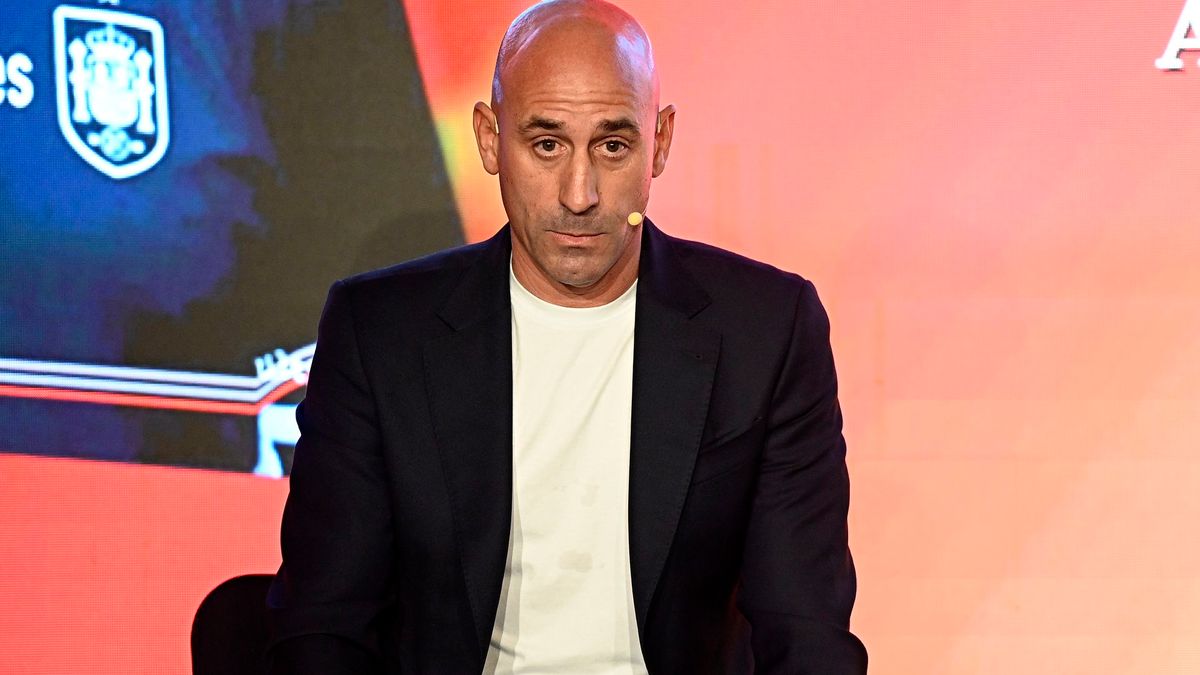 El tío de Luis Rubiales que le ha lanzado huevos en la presentación de ...