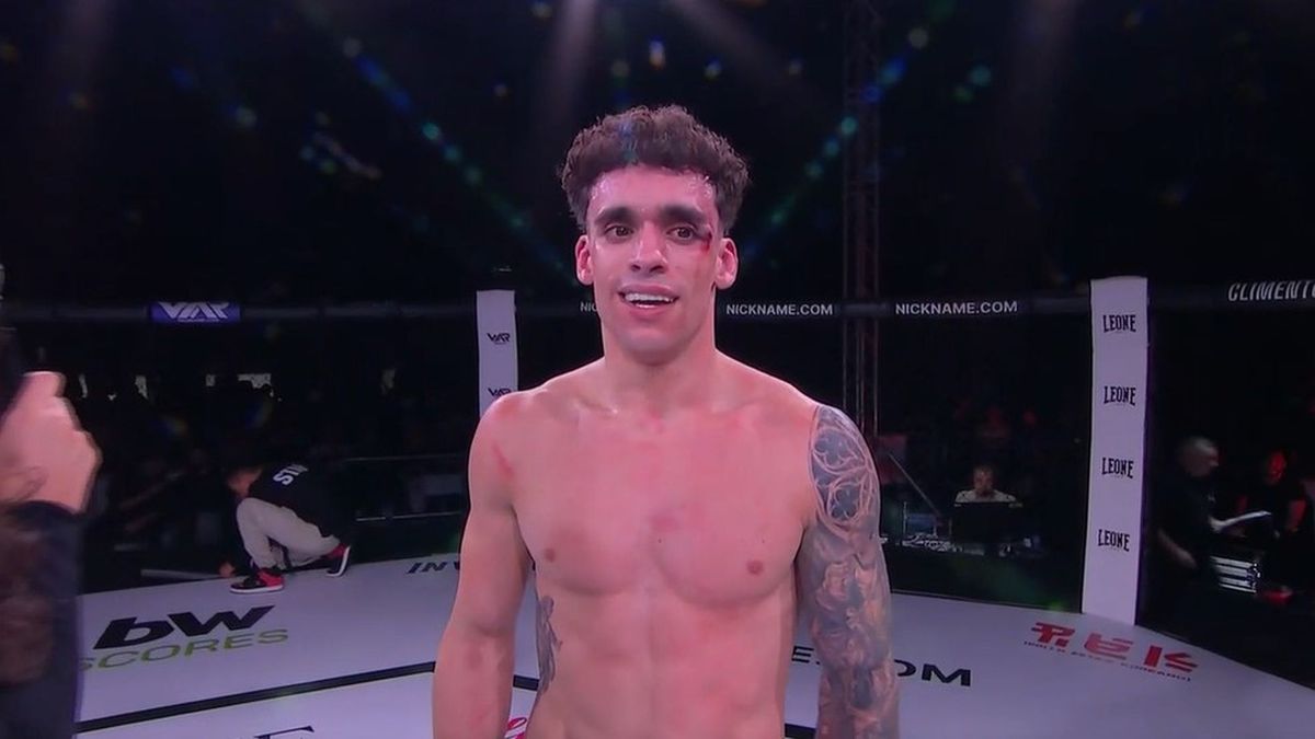 Ibelky gana la WAR 8 MMA de Madrid en su combate contra Nico Wroz