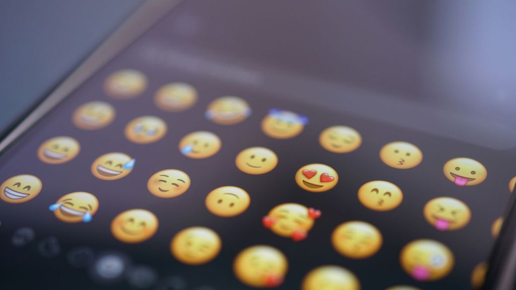 La historia del primer emoticono: por qué surgió y dónde se usó