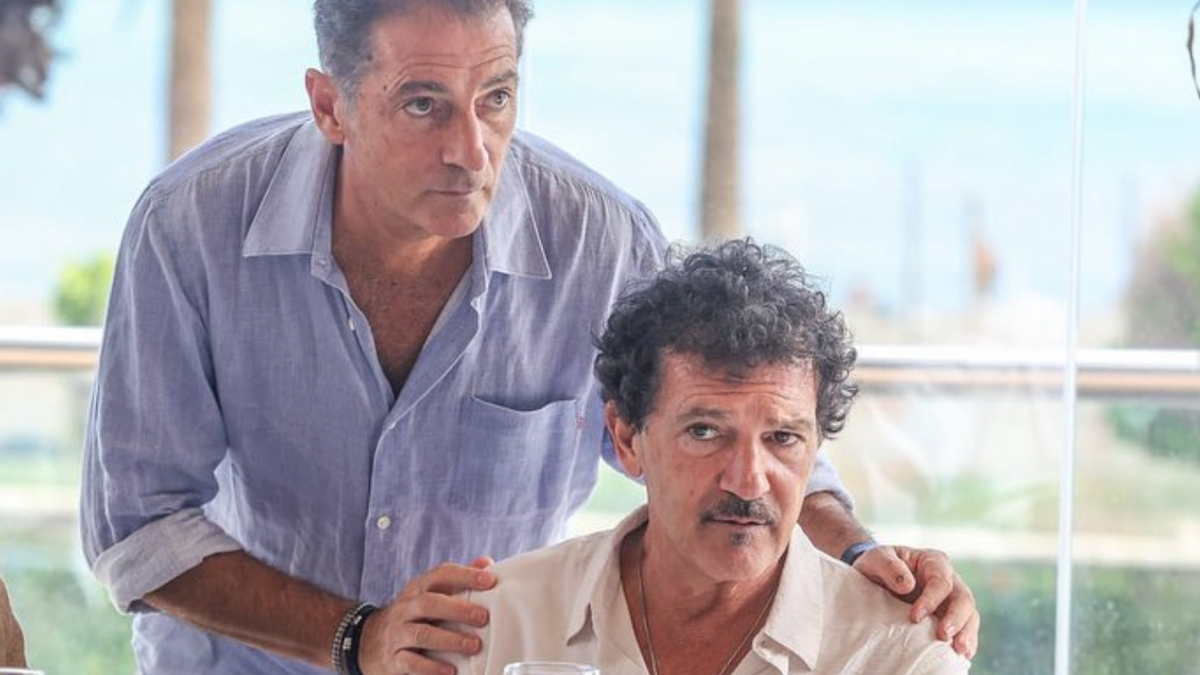 Javier, el desconocido hermano de Antonio Banderas: cuatro años menor y ...