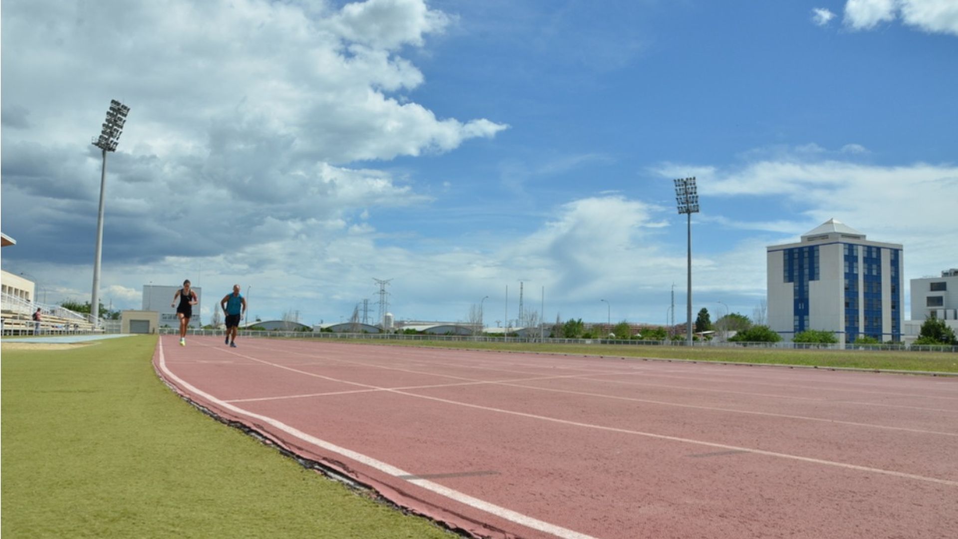 Maratón Valencia se vuelca con el atletismo de la ciudad y paga una ...