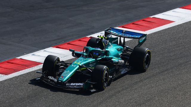 Fernando Alonso mejora los tiempos y da un paso adelante con el AMR26