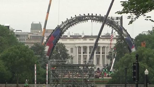 La Jaula de Topuria se construye en la Casa Blanca para celebrar el 80 ...