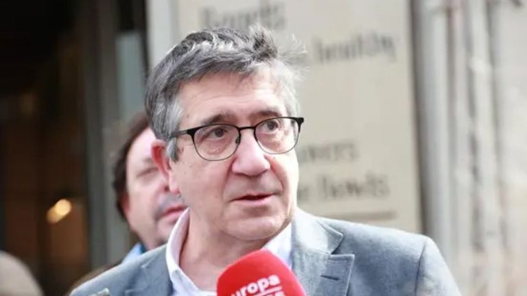 Patxi López cree que es "razonable" que Zapatero necesite tiempo para ...